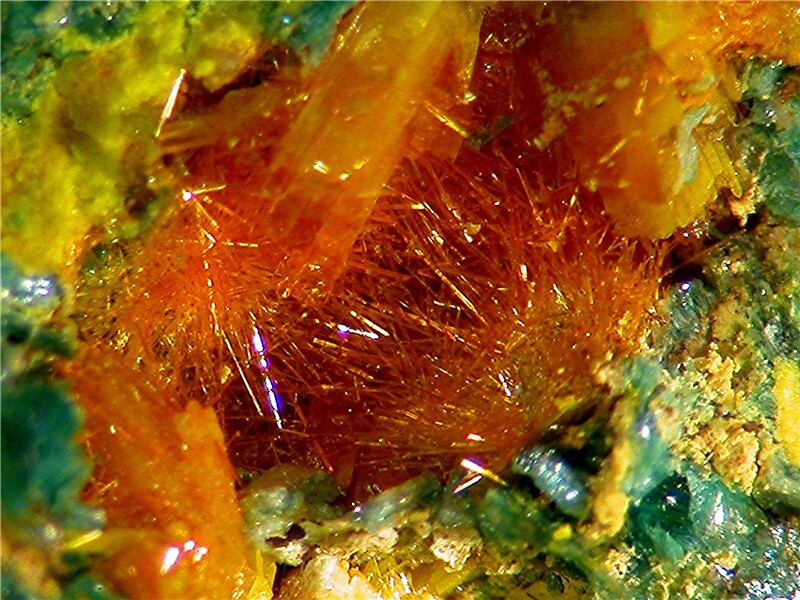 Mineralatlas Lexikon - Curit (english Version)