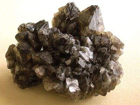 Mineralatlas Lexikon - Mellite