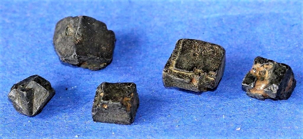 Mineralatlas Lexikon - Thorianite (english Version)