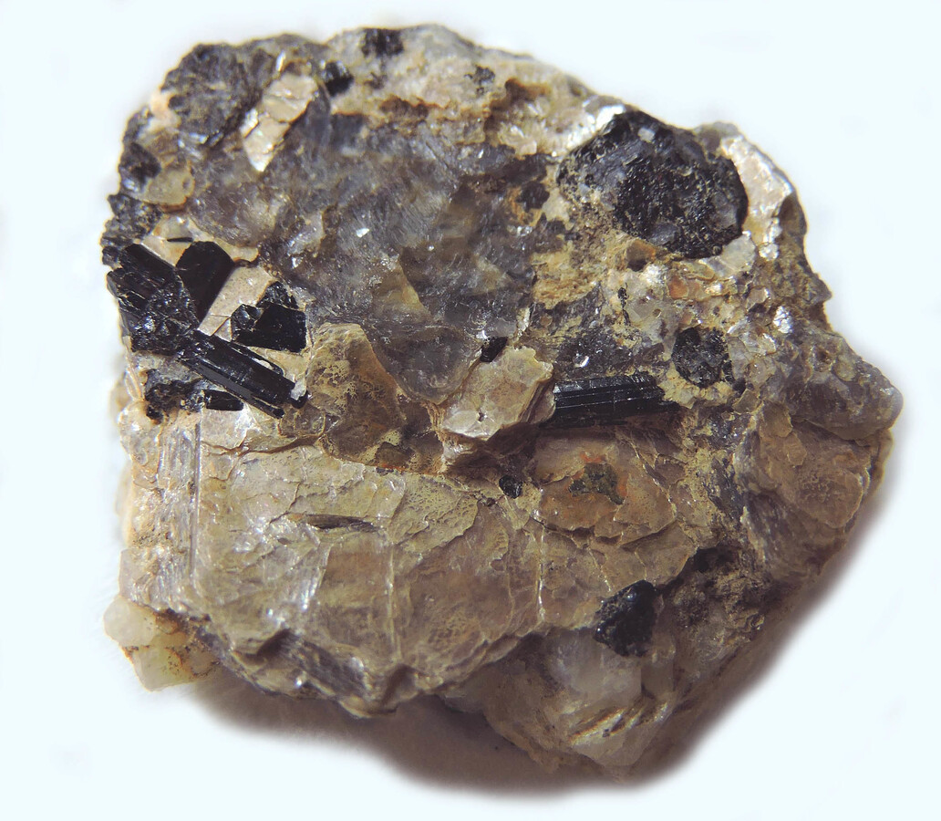 Mineralatlas Lexikon - pegmatitic muscovite-biotite granite